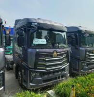 China Haowo LNG Tractor Truck 580HP to 700HP Tractor with Customized Drive Wheel 6×4 for sale