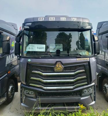 China 2024 Euro6 HOWO LNG Traction Truck 6 * 4/4 * 2/6 * 2 480HP to 700HP Transport Truck for sale