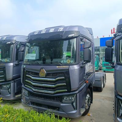 China Customized 2024 HOWO LNG Tractor Truck 480HP to 700HP for Transportation for sale
