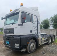 China 390 Horsepower 6X4 8-Tire Diesel Tractor Transport Truck for Long-Lasting Performance for sale