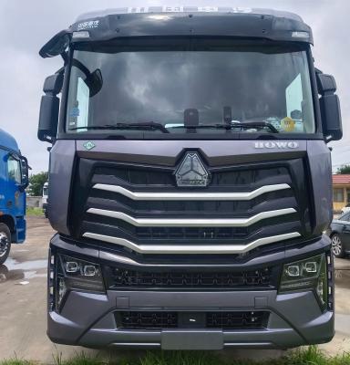 China Tyre 2024 Heavy Duty HOWO Max LNG540HP Automatic Transmission Traction Transport Truck for sale