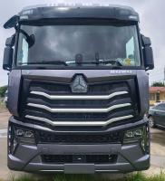 China 2024 Heavy Duty National HOWO 336/371/540HP 6X4/4X4 10/8 Wheel Traction Truck Head Truck Seats ≤5 for sale