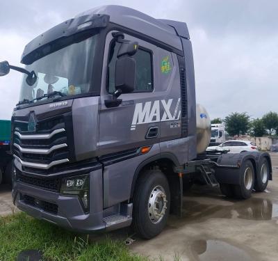 China Tubeless Tire Design 2024 Heavy-Duty HOWO540HP 6X4/10 Wheel Traction Transport Truck for sale