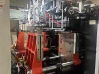China Triple In Mould Labeling 1L Plastic Bottle Blow Molding Machine With D Type for sale