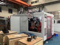 China 1L Versatile Production Automatic Pet Bottle Blowing Machine With Three Head for sale