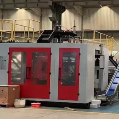 China 15 Ton Plastic Blow Molding Machine with 3.5 × 5.6 × 2.65 M Size and 200 KN Clamping Force for Durable Packaging for sale