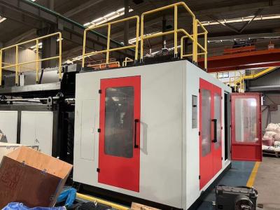 China Automated Extrusion Blow Molding Machine with Double Station Toggle, 70 kW Total Power, and 40 Sets Of Moulds for sale