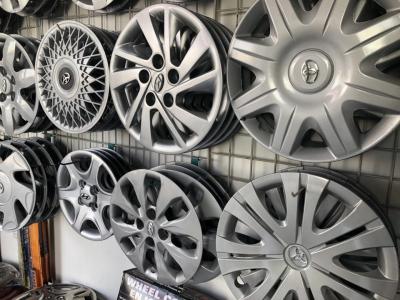 China Plastic Wheel Covers Electric Injection Moulding Machine MZ700MD Long Service Life for sale