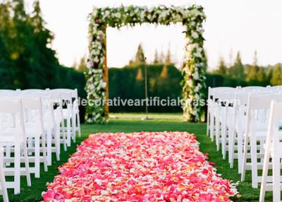 China 4.5*4.5cm 5*5cm Party Event Decoration Silk Rose Petals For Wedding for sale