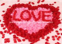 China Silk Polyester Fabrics Artificial Rose Petals For Decoration Non-Toxic for sale