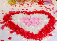 China Silk Polyester Fabrics Artificial Rose Petals For Decoration Non-Toxic for sale