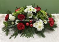 China No Fading Berry And Pine Artificial Silk Flowers Christmas Centerpiece for sale