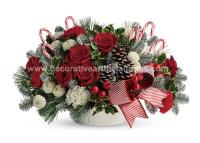 China No Fading Berry And Pine Artificial Silk Flowers Christmas Centerpiece for sale