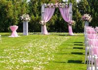 China 7000D PP Yarn Green Decorative Artificial Grass Mat For Wedding for sale