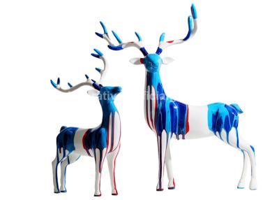 China Wear-Resistant Tabletop Ornaments Resin Deer Figurines OEM ODM for sale