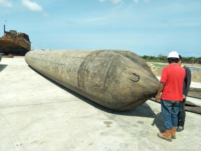 China Heavy Duty Ship Launching Airbags 2.0*16M 10 Layers No Air Leakage for sale