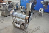 China Video Technical Support Salad Vegetable Lettuce Slicer Cutting Machine 1300*580*1250 mm for sale