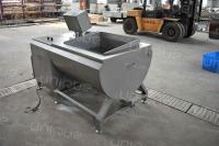 China Commercial Kitchen 500 kg/h Sand Blasting Surface Fruit and Vegetable Washing Machine for sale