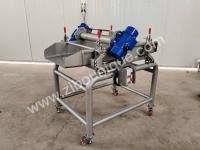 China 585 KG Capacity Fruit and Vegetable Vibrator Water Draining Machine for Water Drainage for sale