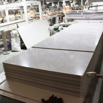 China Anti Mold Moisture Proof Plastic Bathroom Wall Panels For Hotel for sale