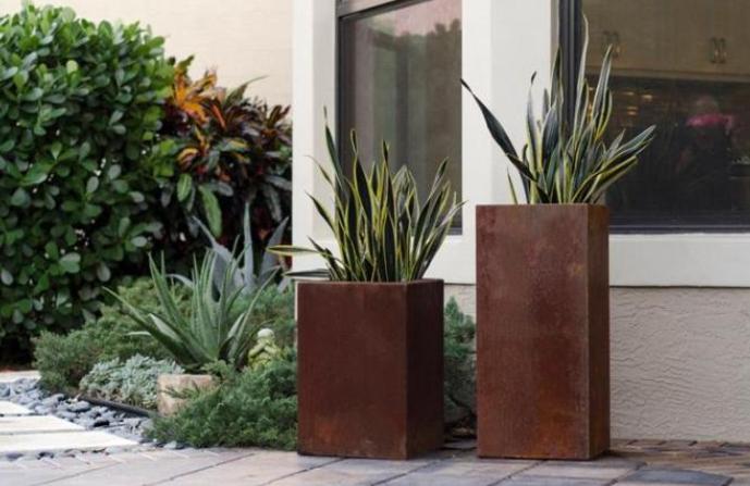 Anti Corrosion Classic Tall Cube Design Tower Corten Steel Column Planter