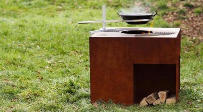 Outdoor High Temperature Black Painted Corten Steel Barbeque Charcoal Grill