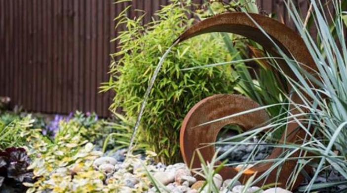 Unique Small Moon Design Corten Steel Water Feature For Garden Landscape