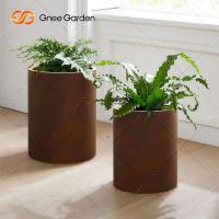 China Powder Coated Vertical Metal Wall Hanging Planter Box Flower Pot for sale