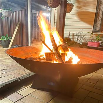 China Winter Garden Metal Fire Pit Round Corten Fire Pit 400*400*600mm for sale