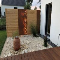 China Architectural Art Metal Garden Products Sturdy  Corten Steel Garden Screens for sale