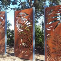 China OEM Metal Garden Products Corten Steel Privacy Screen Backyard Decoration for sale