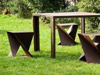 China Geometric Corten Steel Metal Outdoor Table Set Include Table And Stools for sale