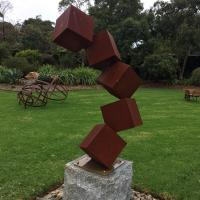 China Outdoor Corten Steel Sculpture Large Rusty Metal Statues For Gardens for sale