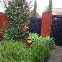 China 3mm Thickness Large Abstract Rustic Metal Garden Sculptures Corten Steel for sale