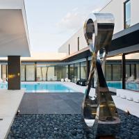 China SGS Approve Landmark Modern Stainless Steel Abstract Sculpture 2mm Thick for sale
