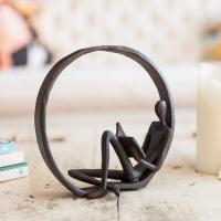 China 7 Inch Encircled Reader Outdoor Metal Sculpture Decorative Sculptures And Figurines for sale