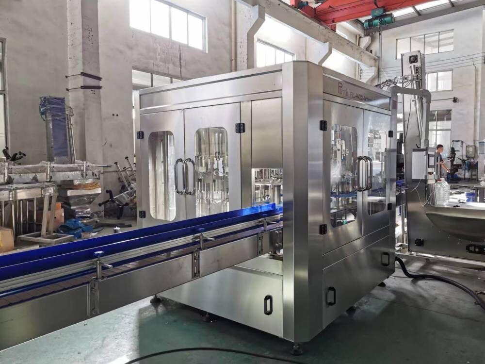 Bucket water filling production line, screen printer, cooled water chiller and laser code printer are packed to Qatar 2023/11/7 Bucket water filling production line, screen printer, cooled water chiller and laser code printer are packed to Qatar 2023/11/7
