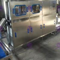 China SUS 304 Auto Lifting Feeding Gallon Filling Line - 120 BPH Capacity with 3400mm Monoblock Design for sale