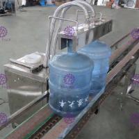 China Stainless Steel 304 PVC 3 Gallon Bottle Labeller with 0-300 B/H Speed and 600×600×1000mm Dimensions for sale