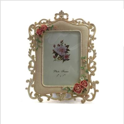 China Rose Flowers Polyresin Standing 6inch Picture Photo Frame for sale