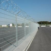 China 4mm Diameter Razor Barbed Wire Fencing Military Concertina Welded Mesh for sale