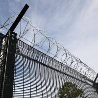 China 4mm Airport Security Fencing Hot Dipped Galvanized Powder Coated Durable for sale