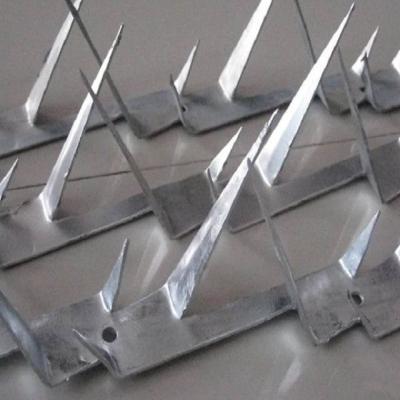 China Hot Dipped Galvanized Single Razor Fence Security Spikes 1.25m Length for sale