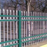 China Easily Assembled 1.8m Height  Black  Metal Palisade Fencing Pvc Coated For Courtyard for sale