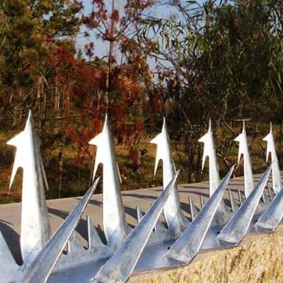 China Galvanized Razor Burglar Proof Fence Security Spikes 1.3*0.36*0.11m for sale
