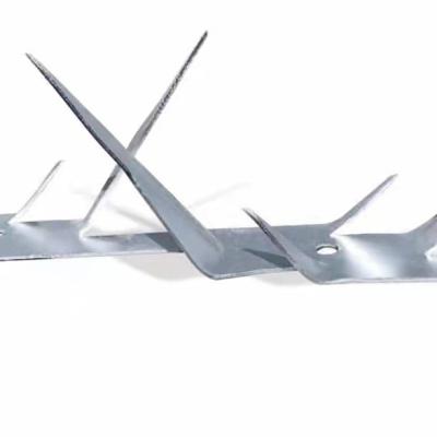 China Thickness 1mm 2mm Razor Anti Theft Wall Spikes Electrophoretic for sale