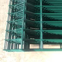 China Weaving RAL 6005 Dark Green 3D Fence Panel Triangle Bending 40x60x2mm for sale