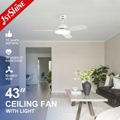 China Modern Design 3 Blades LED Ceiling Fan with Remote Control and 110-240V Input Voltage for sale