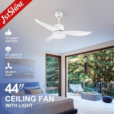 China Mulit Colors 44 Inch 3 Blade Ceiling Fan Low Voltage Quiet Mode for sale