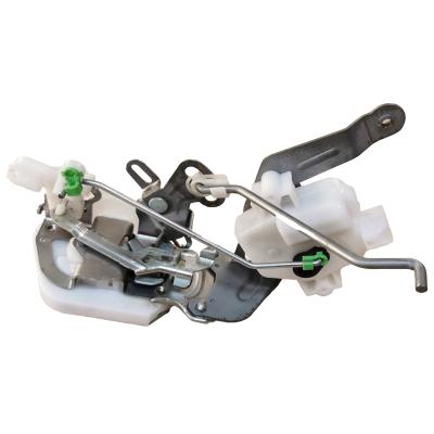 China Mitsubishi Pajero V73 V93 V97 New Condition Lock Type Back Door Latch Tailgate Lock 5828A006 for sale